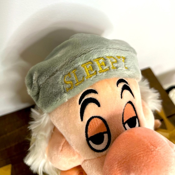 Disney | Toys | Disney Store Exclusive Snow White And The Seven Dwarfs ...